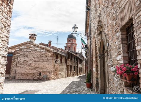 Medieval Cobble Stone Pavement Stock Image 28094875