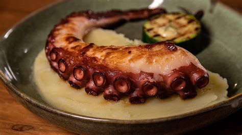 Pulpo A La Brasa Parmentier De Patata Y Calabacín Ohblog
