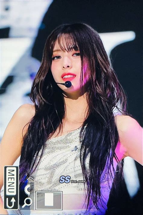 YUNA THAILAND on Twitter RT shinsarang yn 230204 Jakarta 다리 한ㄴ나도