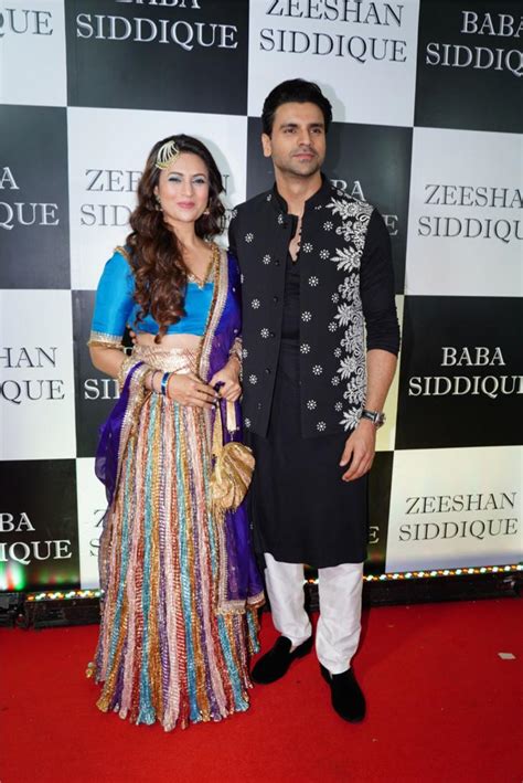 Baba Siddique Iftar Party 2023 Tejasswi Prakash Karan Kundrra Bharti