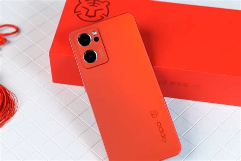 虎年必入新机reno7红丝绒新年版，中国红配色丝绒玻璃工艺凤凰网视频凤凰网