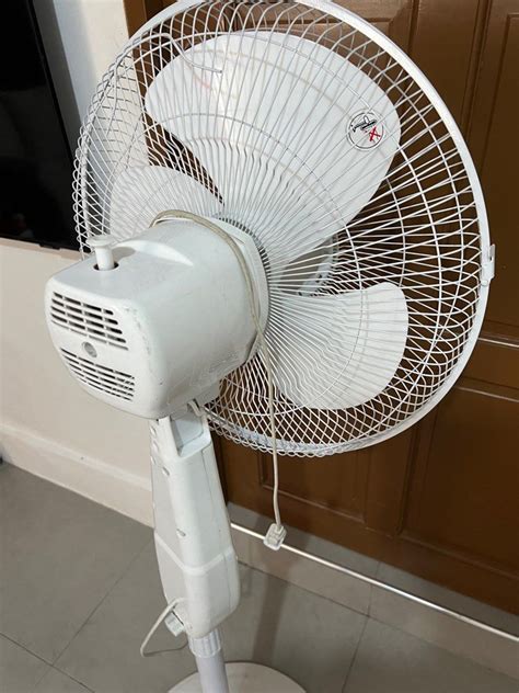 Sofitec White Fan Furniture And Home Living Lighting And Fans Fans On Carousell