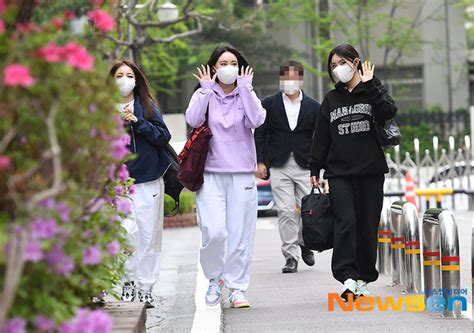 브레이브걸스 유정 민영 유나 화보같은 출근길~ 포토엔hd 손에 잡히는 뉴스 눈에 보이는 뉴스 뉴스엔