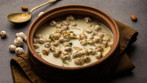 Makhana Kheer Recipe घर पर यूं तैयार करें मखाने की खीर उंगलियां चाटते