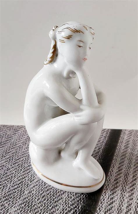 Статуетка купальщица лфз вінтажна порцелянова коллекційна вінтаж — ціна 1655 грн у каталозі