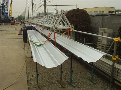 屋根工事 折板屋根1 富士鋼工業株式会社