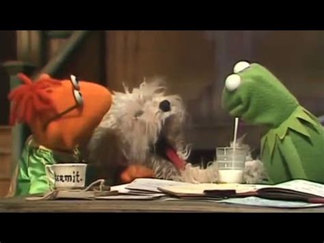 The Muppet Show - 101: Juliet Prowse - Backstage #1 (1976) - YouTube