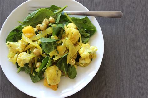 A Hoppy Medium Mango And Curried Chickpea Salad