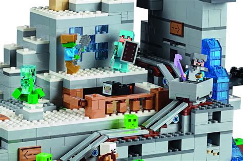 Biggest Lego Minecraft Set Yet Has More Than 2800 Pieces 58 Off