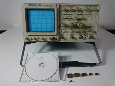 テクトロニクスtektronix オシロスコープ2445動作確認 アナログオシロ プロの定番モデル150mhz4ch入力 abスイープディレー