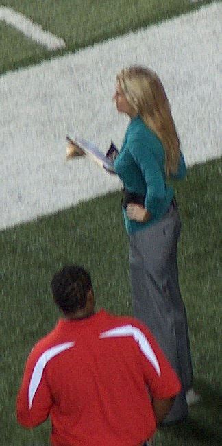 Erin Andrews Curvy Sportscaster With A Bangin Body Reports Porn