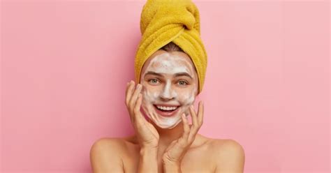Skin Care Routine Right Time To Wash Face With Face Wash सुबह या रात