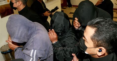 Three Klia Customs Officers Charged With Corruption New Straits Times