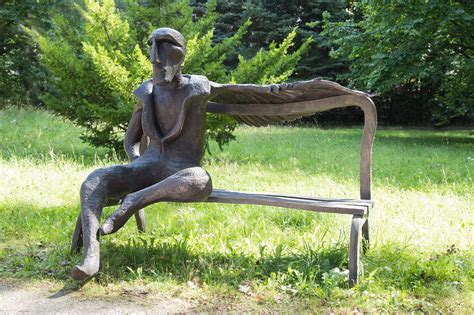 Skalierung Engel Auf Der Bank Kunstgie Erei Lauchhammer