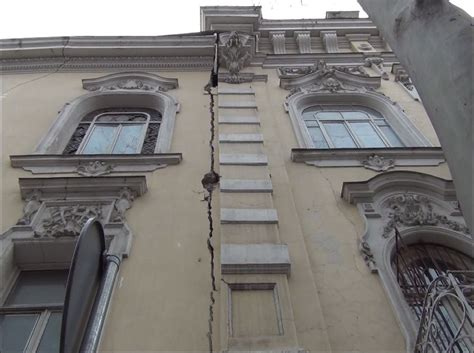 ნგრევის პირას მისული სამხატვრო აკადემიის შენობა [ვიდეო] Netgazeti • განათლება • ძეგლთა დაცვა