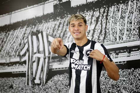 Dos Clubes Uruguayos Demandaron A Botafogo Ante Fifa Por Impago De