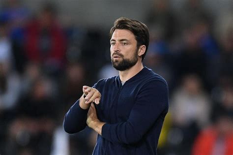 Рейнджерсийн хөгжөөн дэмжигчид Европын шившигт ялагдлын дараа Рассел Мартиныг огцрохыг шаардлаа