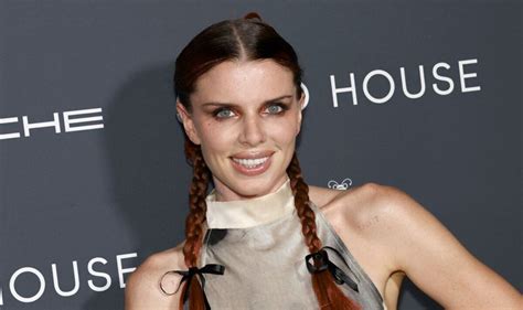 Julia Fox Steps Out In Cheeky Naked Print Dress For Soho House Awards Celebrity News