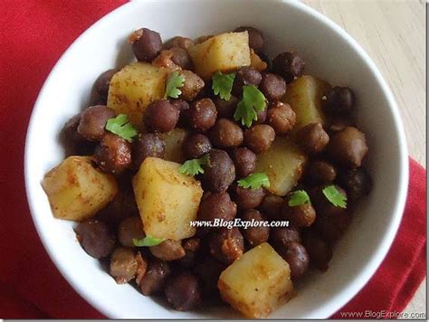Aloo Kala Chana Chaat Potato Chickpeas Chaat Indian Recipes