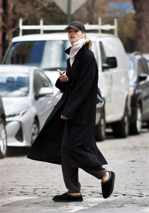 Daphne Groeneveld Out In New York 03 18 2024 • Celebmafia