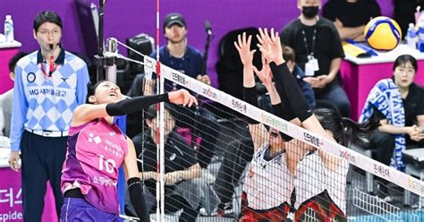 사진 강타 날리는 김연경제발 들어가라