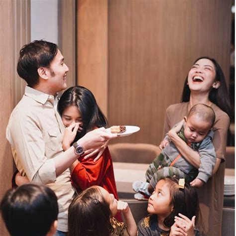 Masuk Usia 19 Tahun Adira Tetap Jadi Putri Kecil Aldi Bragi Foto 1