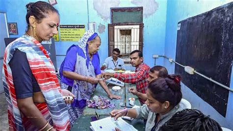 Ls Polls Phase 3 Up Records 4678 Voter Turnout Till 3 Pm Zee Business