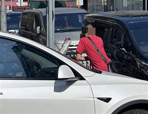單拖伸手黨粉嶺周街問人攞200 街坊認得：佢追住我同個朋友成條街｜juicy叮 星島日報