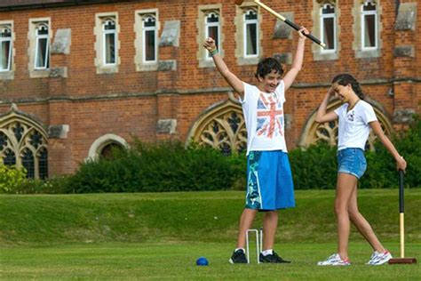英国游学夏令营多少钱品牌价格详解乐淘冬夏令营