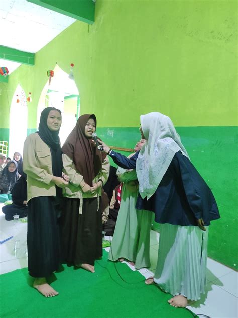 Unej Gelar Edukasi Literasi Media Sosial Ke Kalangan Santri