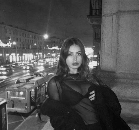 ɪᴄᴏɴ Girl Wattpad