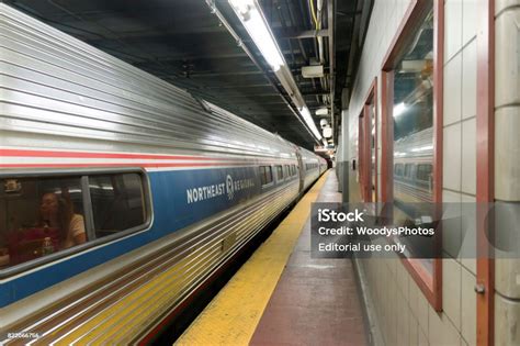 Amtrak 기차 떠나는 뉴욕 펜 역 뉴욕 시 펜 역에 대한 스톡 사진 및 기타 이미지 뉴욕 시 펜 역 Mta 교통수단