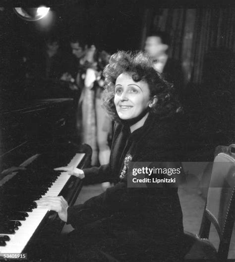 Edith Piaf Photos Photos And Premium High Res Pictures Getty Images