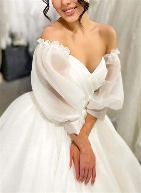 Ball Gown Sweetheart Organza Sweep Train Wedding Dresses With Ruffle