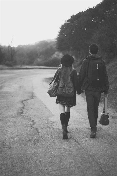 მე არ ვცოცხლობ ვცხოვრობ