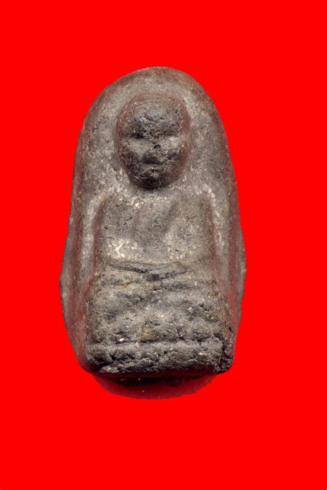 หลวงปู่ทวด เนื้อว่าน2497 พิมพ์พระรอด โทร0817876412