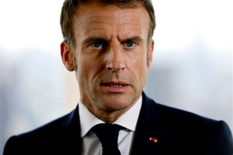 Édito Vœux Demmanuel Macron Pour 2023 Il Marche Sur Des œufs