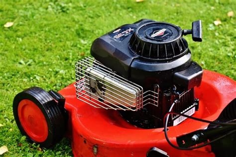 Everything You Need To Know Before Buying A Lawn Mower