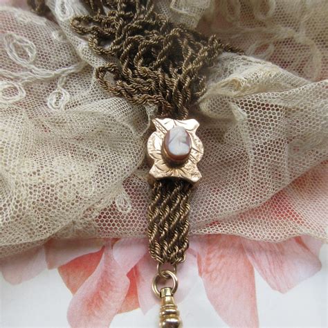 Andontowillow Etsy