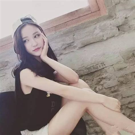 遇真爱了？实拍首富儿子王思聪低三下四的讨好女友！ 每日头条