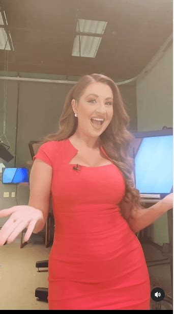 Melissa Zaremba Rcurvynewswomen