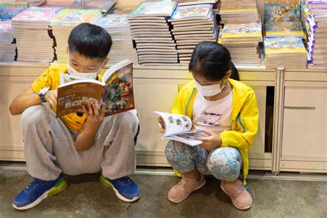 new government textbooks in hong kong will claim the city was never a