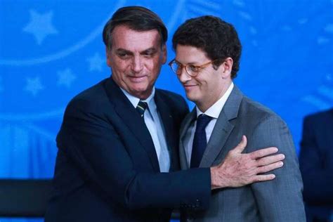 Bolsonaro Diz Que Tem Esperança De Salles Ter Sucesso Em São Paulo Em