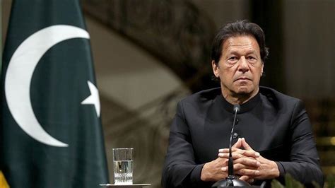 Pakistan Court Suspends Ex Premiers Sentence In Corruption Case But
