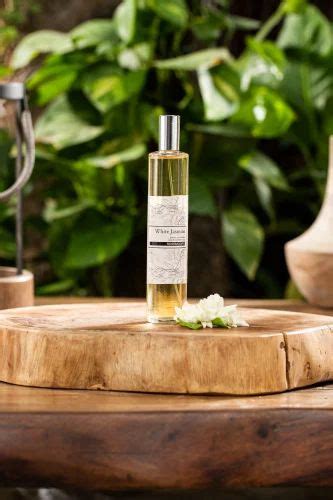 Rosemoore Home Scent Room Spray White Jasmine 100ml At ₹ 690piece