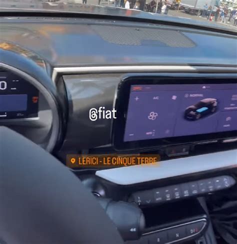Nuova Fiat 600 Le Prime Foto Dell Abitacolo