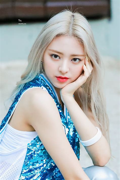 190802 Itzy 있지 Yuna 유나 Kpop Girl Groups Korean Girl Groups Kpop