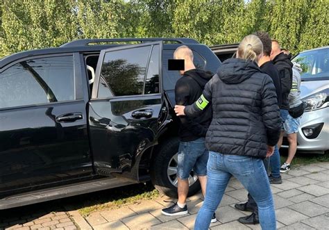 Pseudokibice z Łodzi zatrzymani pod Giżyckiem Reporter NTR
