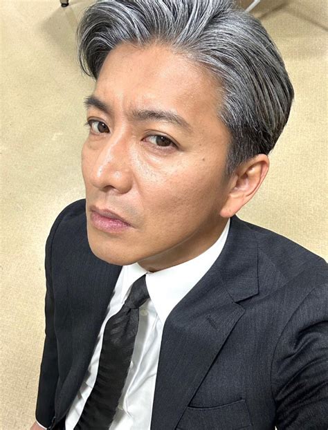 木村拓哉、激シブ風間公親のクールな眼差し！待ち時間も変わらぬかっこよさにときめく 歌詞検索サイト【utaten】ふりがな付