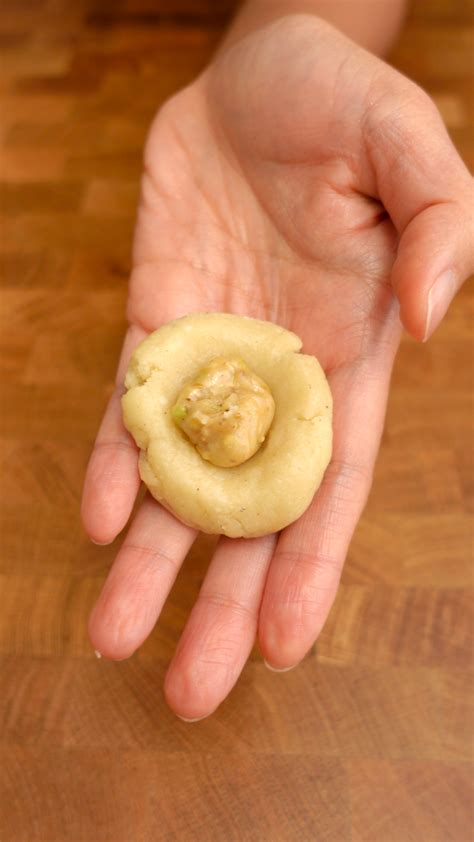 Kahk Egyptian Eid Cookies Jeanelleats Food And Travel Blog